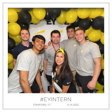 EY Intern | Photo Booth Picture Company