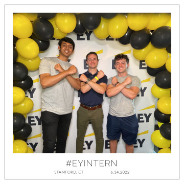 EY Intern | Photo Booth Picture Company